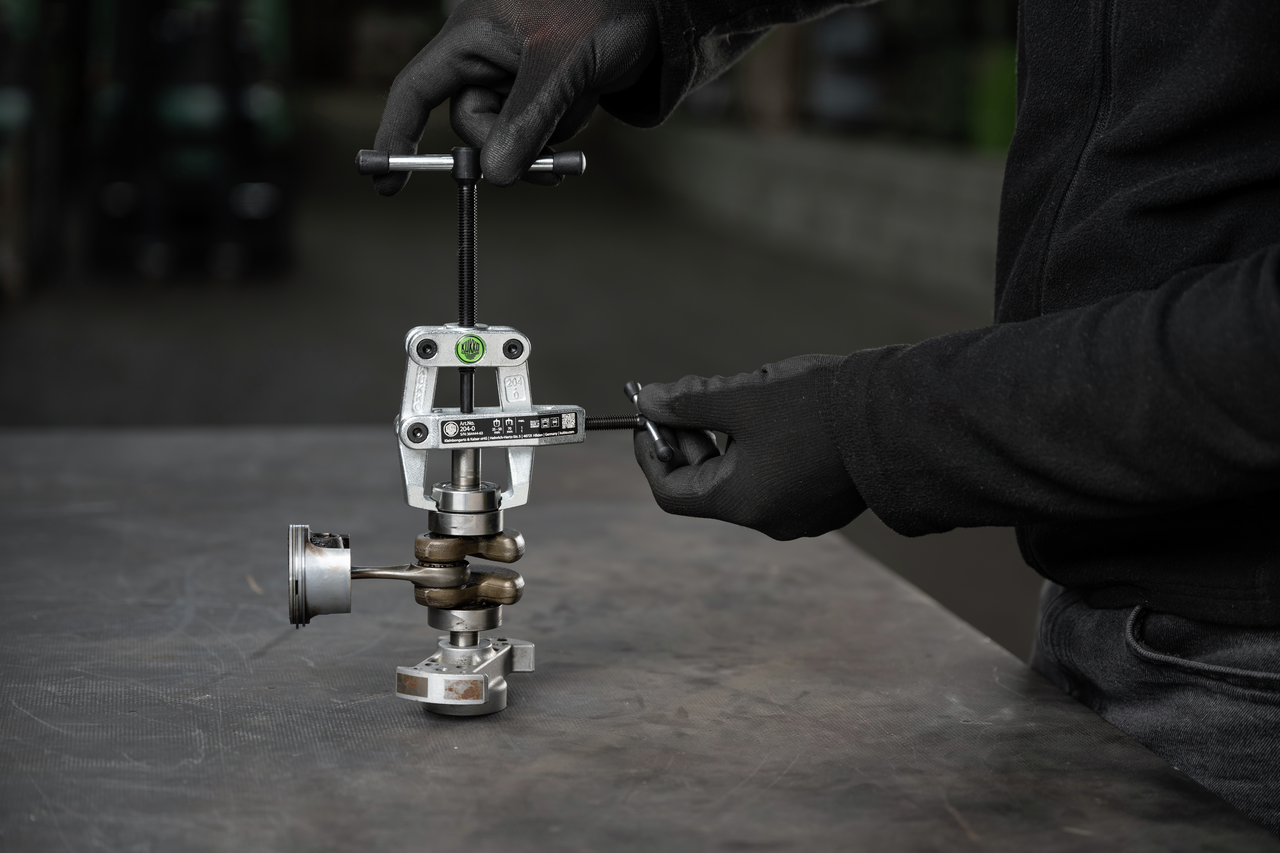 Kukko 2-Arm Bearing Puller "Cobra" with Side Clamp & Separating Claw ...